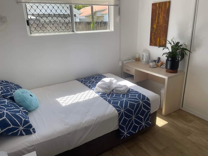 Relax In Paradise, Private Room In Home With Pool - Trinity Beach
