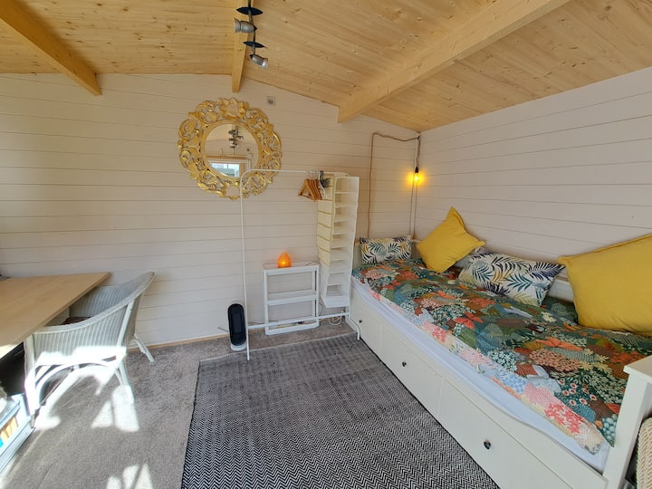 Central, Private, Quiet Garden Cabin Sleep/work - Brighton
