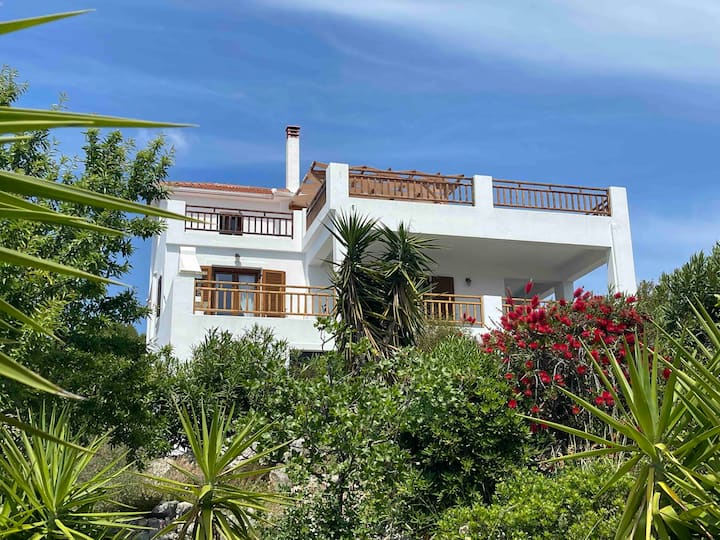 Alonissos. Paggiri House Perfect Peaceful Retreat. - アロニソス島