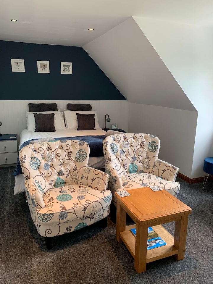 Glenwood, Room 2 - Arisaig