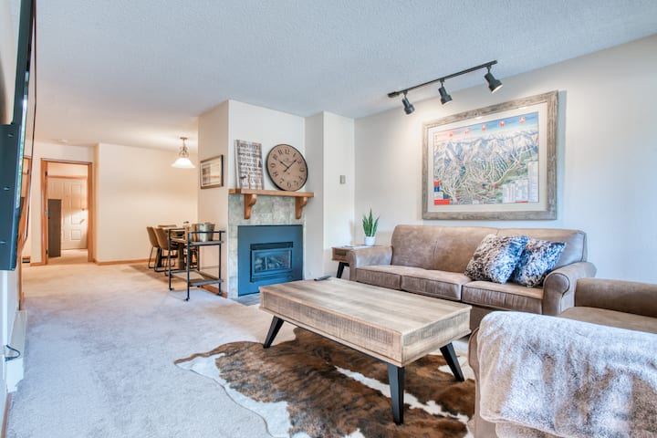 Best Location! Newly Updated! Hot Tub And Pool! - ブリッケンリッジ, CO