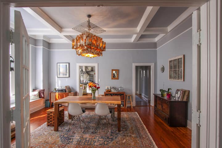 Beautiful Historic Bungalow W/ Dwntwn Parking Pass - Savannah, GA