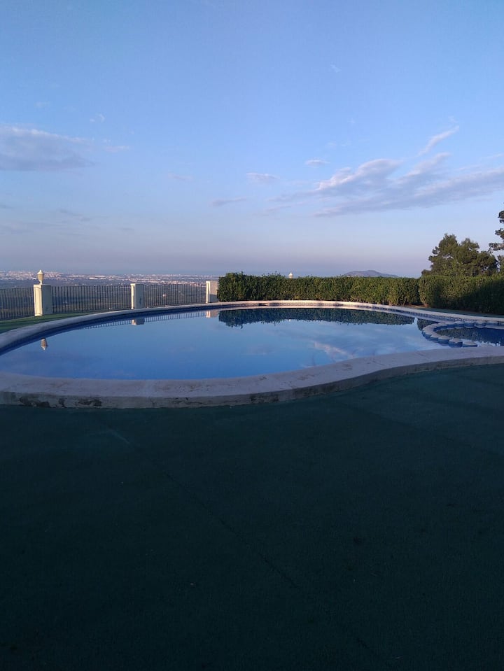 Adosado Con Piscina Y Mar - Guardamar