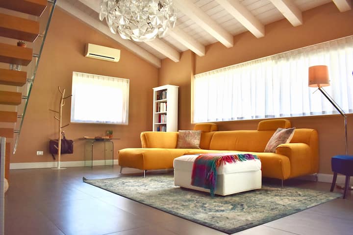Luxury Bright Attic - Self Check-in Garage Wifi - San Benedetto del Tronto