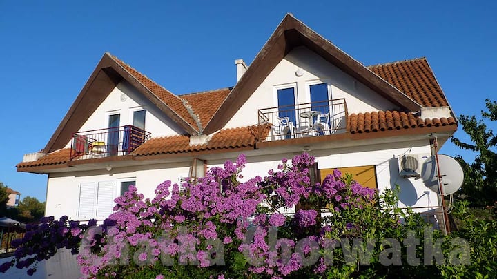 Croat Hut (2nd Floor, Sea View) - Trogir