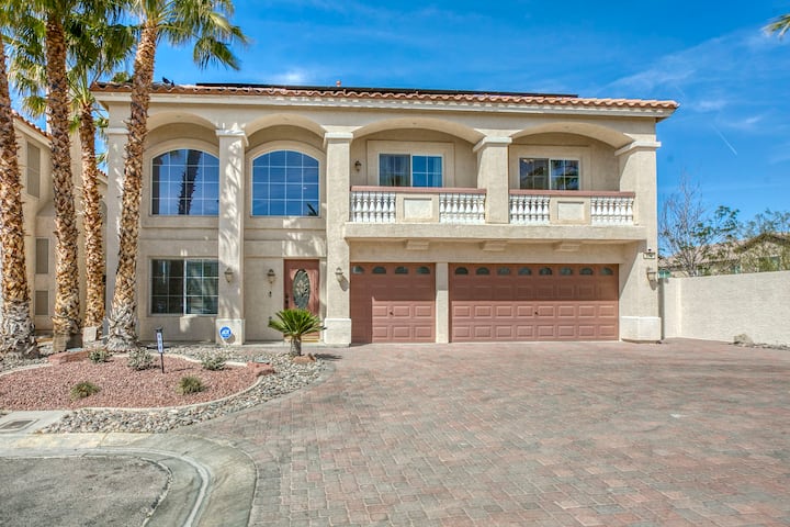 Private Villa Your Haven For Vegas! Prime Location - Henderson, NV