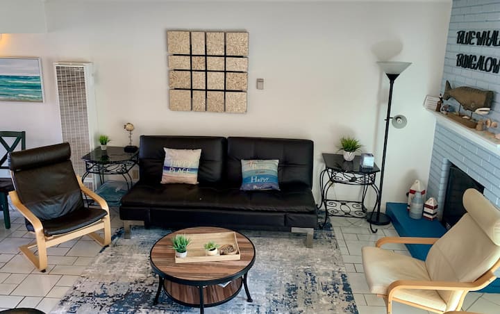 Blue Whale Bungalow - Monterey Bay, CA