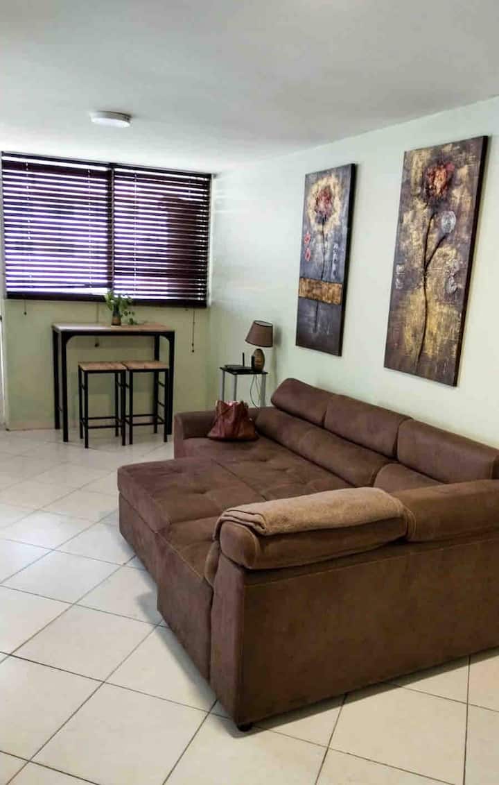 Home Away From Home. 15min From Airport! - Panama City