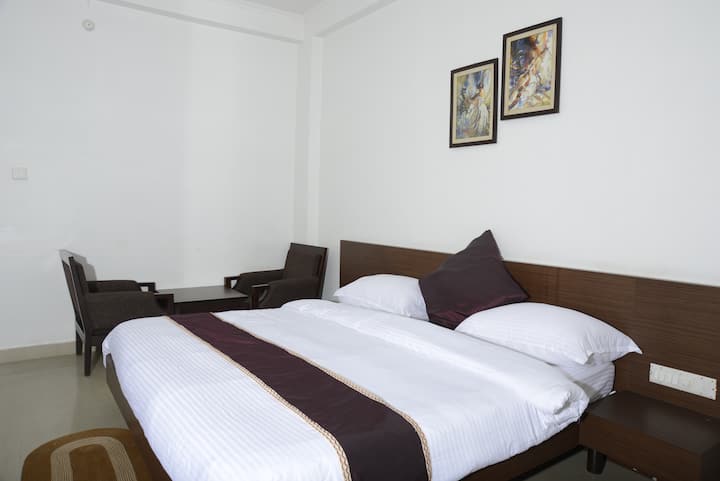 Varanasi Holiday Rentals & Homes - Uttar Pradesh, India | Airbnb