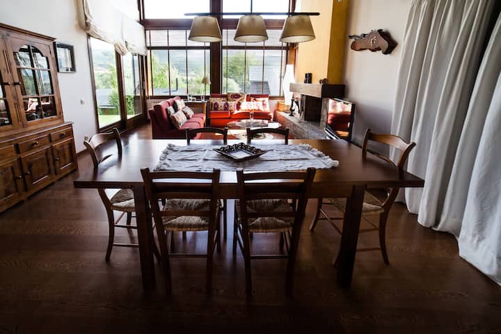Villa With Garden And Beautiful Views - Alp, Catalonia