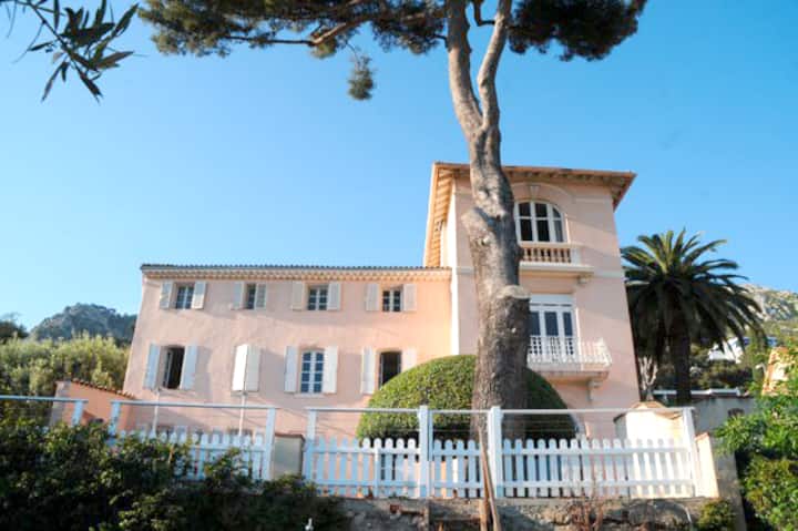 Maison De Caractère, Avec Piscine - Le Pradet