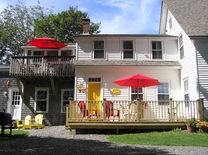 Charming Elegant 3-bedroom, 2-bath Upstairs Apt. - Rockland, ME