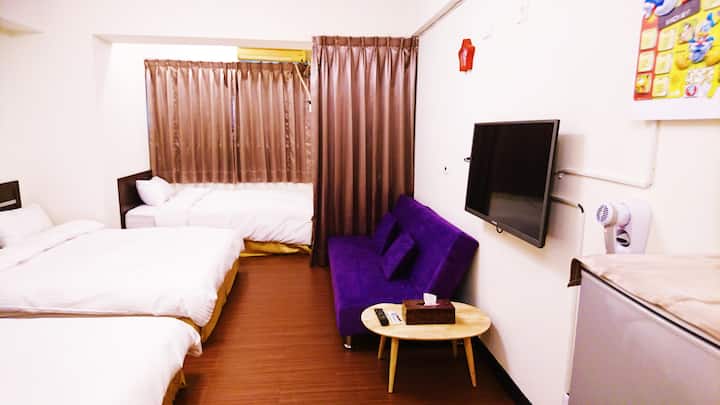 B5d1z(經典家庭式5人房 )(1房1衛3床)台中逢甲夜市住宿/民宿 - 다리 구