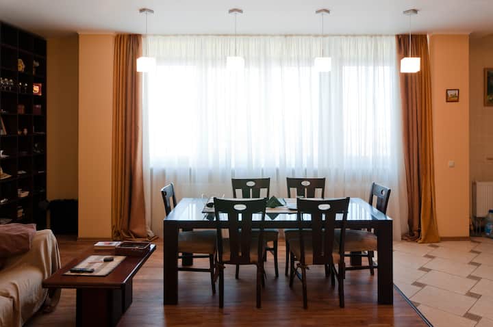 Realbigapart100m, 2 Br, 2bath,u/gpark/security24/7 - Харків