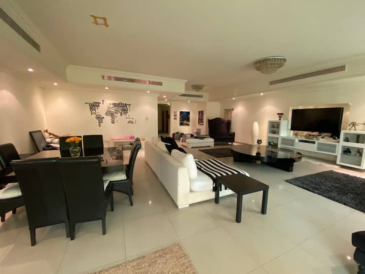 Deluxe Sharing Villa For Long Term - Abu Dhabi