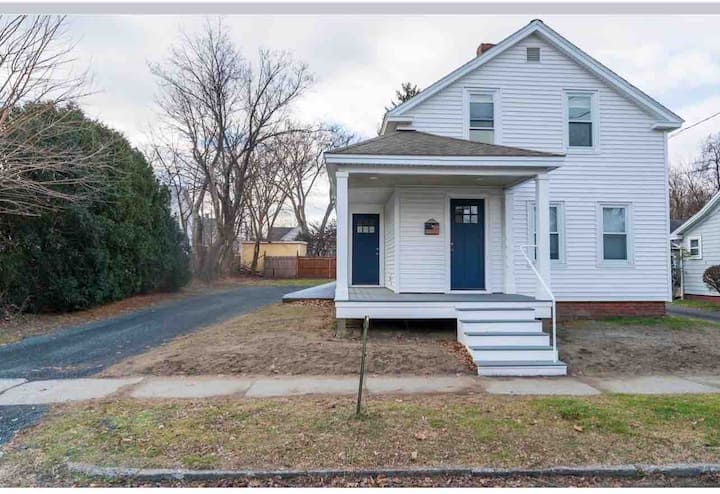 Northampton 3bed Fully Furnished - Northampton, MA