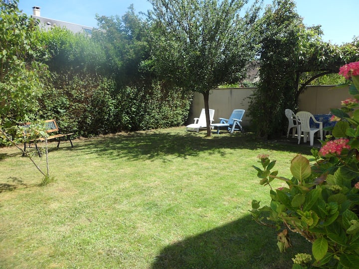 Maison Avec Jardin, 200m Plage - Hermanville-sur-Mer