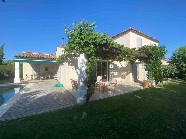 Grimaud Belle Villa Avec Piscine Et Jardin Paysagé - Grimaud
