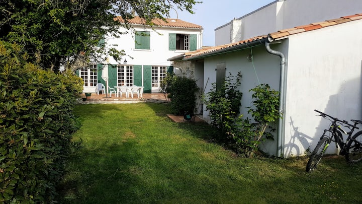 Maison De Village "Tout à Pied", Grand Jardin 4 Ch - La Couarde-sur-Mer
