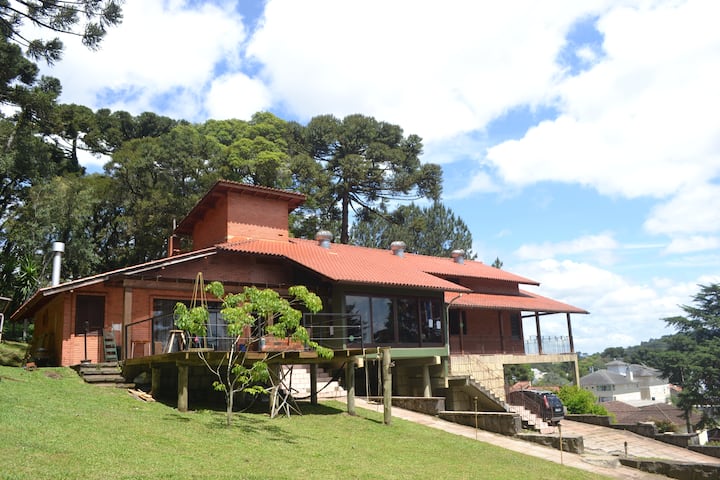 Residência Ampla Com Natureza Exuberante - Canela