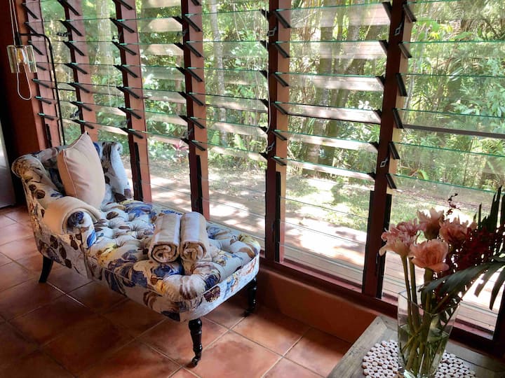 Gunnadoo - Ocean View Hut With Jacuzzi, Rainforest And Ocean Views - Mossman