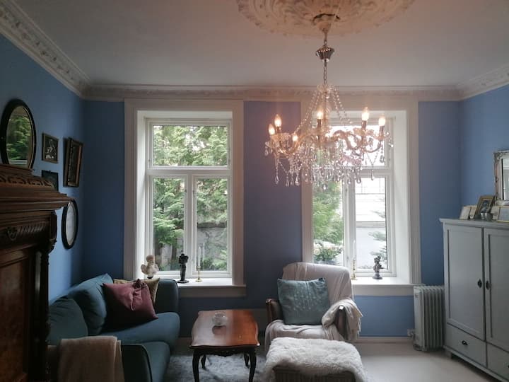 Klassisk Leilighet I Stille Bakgård På Majorstua - Oslo