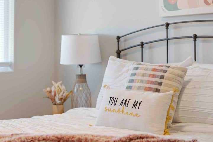 Serenity Pasco | 3bed | King Suite | Long Stays - Pasco, WA