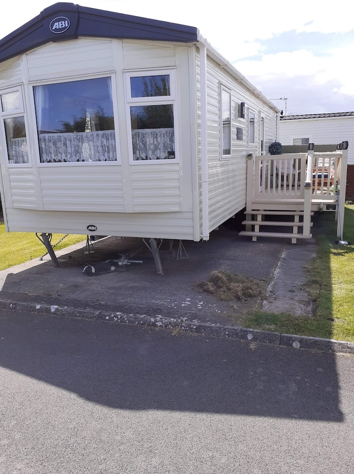 235 2 Bed Gold Plus - Brean