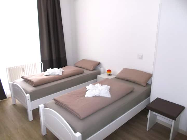 Untereisesheim - Favorit Zimmer B 2 - Neckarsulm