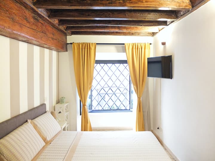 Residenza Dei Banchi Nuovi - Prestigious & Charming Flat 5min Walk P.za Navona
