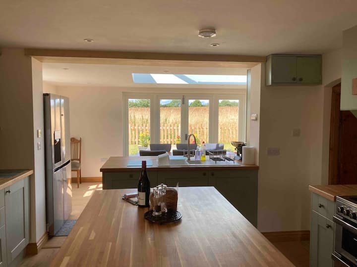 Spacious 3 Bedroom North Norfolk  Cottage - Briston