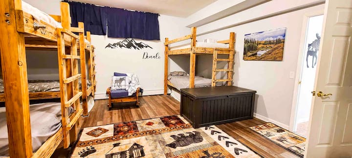 Last Frontier Lodge - Big Group Friendly - Anchorage, AK