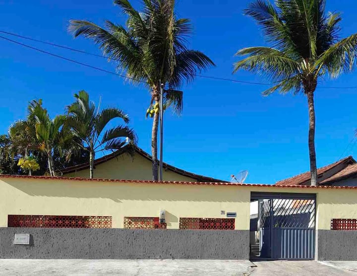 Casa Amarela De Férias Em Prado Ba. - Prado