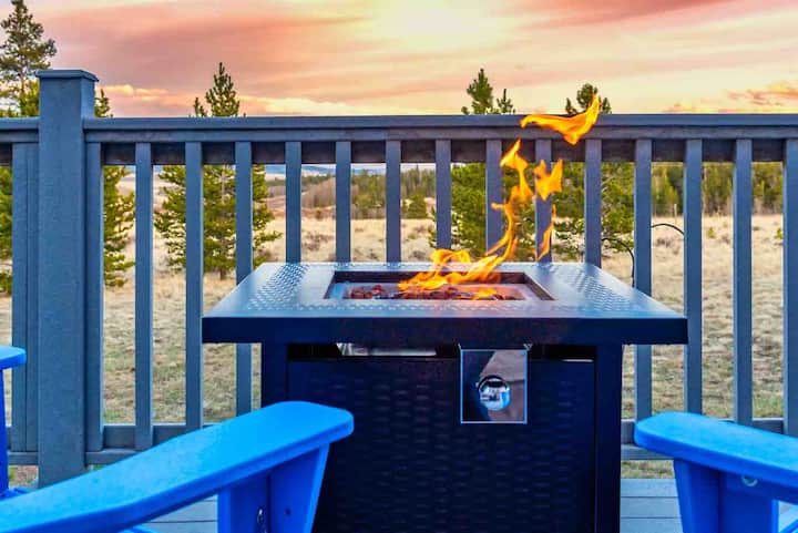 Pikes Peak Views | Secluded Couples Cabin - Fairplay, CO