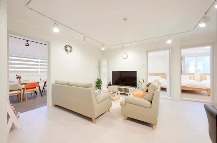 Hongik.station / 3 Room - Séoul