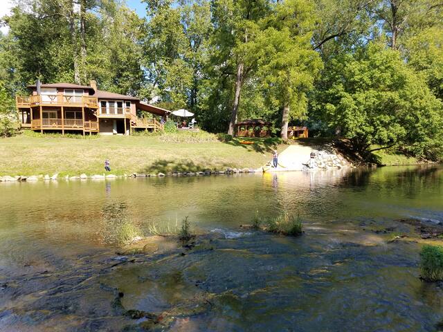 The Cottage at Rivers Edge - Cottages for Rent in Mount Crawford ...