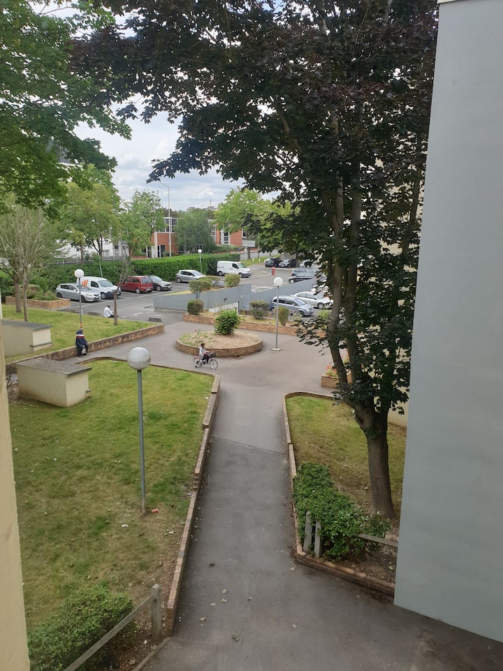 Appart Entier Côté Hôpital/gare Rer/bus/université - Évry