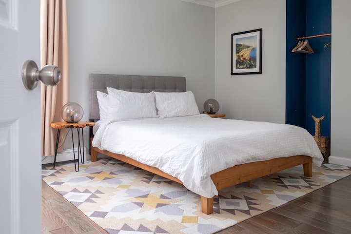 ★ Sunny & Modern★ Walk To Downtown And Waterfire! - 羅德島州