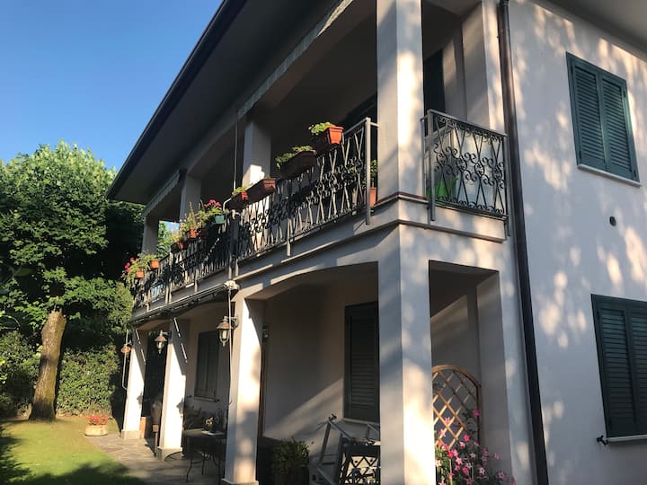 4 Bikers Apartment, Varese City,  5’ Uni&hospital - Varese