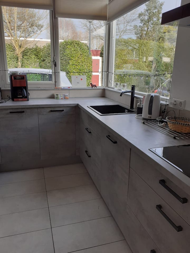 Annemiek En Gerrit Heten U Welkom In Leiden - Leiden