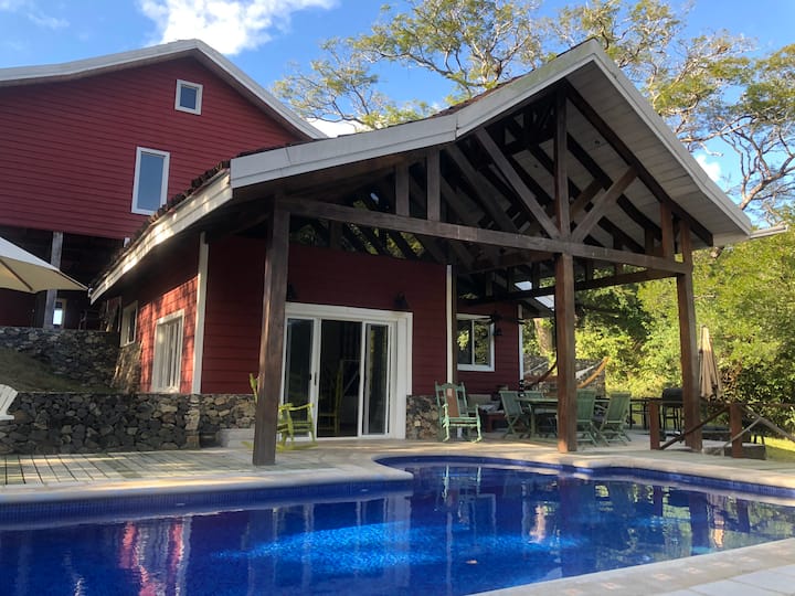 Hanging Bridge Luxury Farm Villa - Bagaces