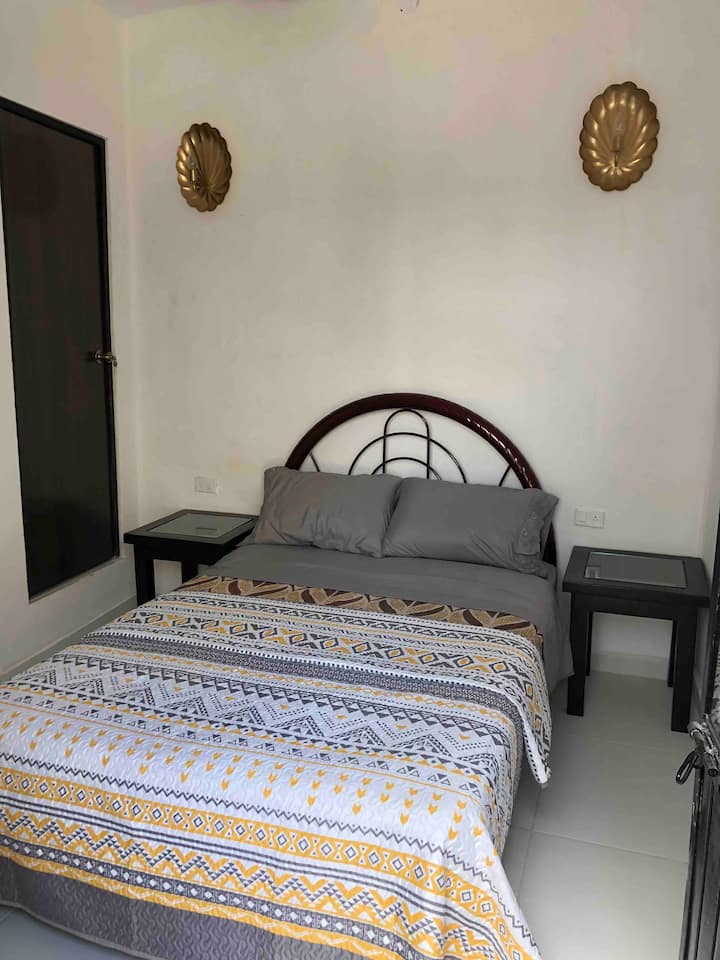 La Casona… Habitación 1 (C/baño) En Feria 2 Noches - Aguascalientes