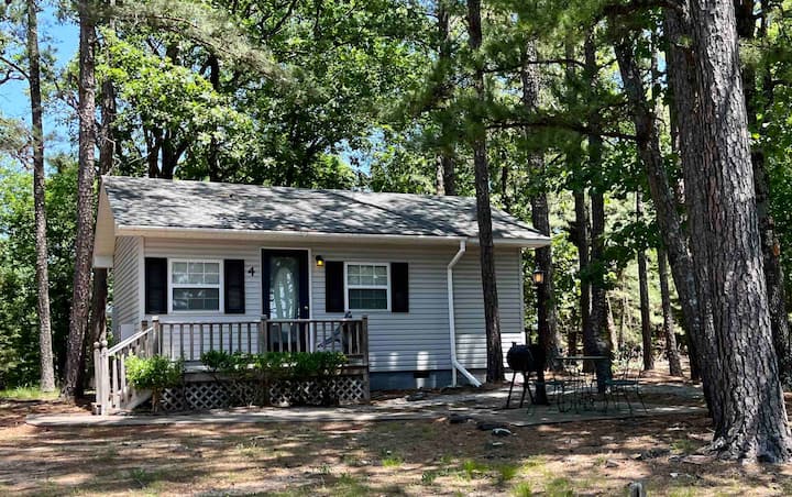 Hidden Acres Cottage 4 - Eureka Springs, AR