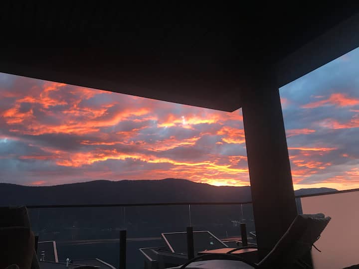 Mckinley Lakeview 2 Bdm, Pool, Beach, 2 Decks - Kelowna