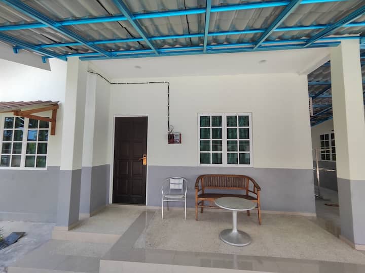 2 Br Homestay Hs2a Sg Buloh With Swimming Pool. - Sungai Buloh
