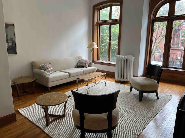 5 Bdrm 2 Bath Th Triplex W Garden - New York
