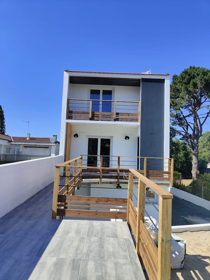 Maison Chaleureuse Avec Piscine En Bord De Mer - La Tranche-sur-Mer