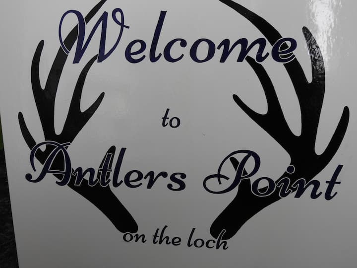 Antlers Point On The Loch Flat 2 (Self-catering) - Skye