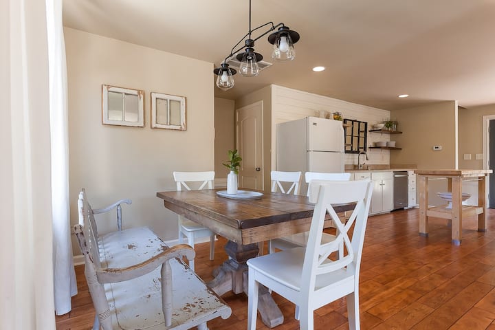 Dilworth/sedgefield Cottage - Charlotte Douglas Airport (CLT)