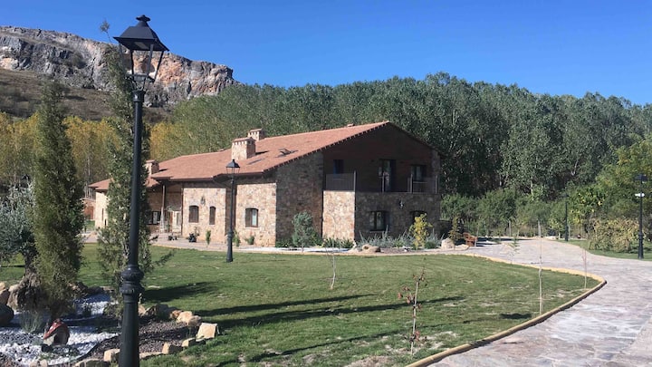 Villas Fuentidueña: San Martín 30 Plazas - San Miguel de Bernuy